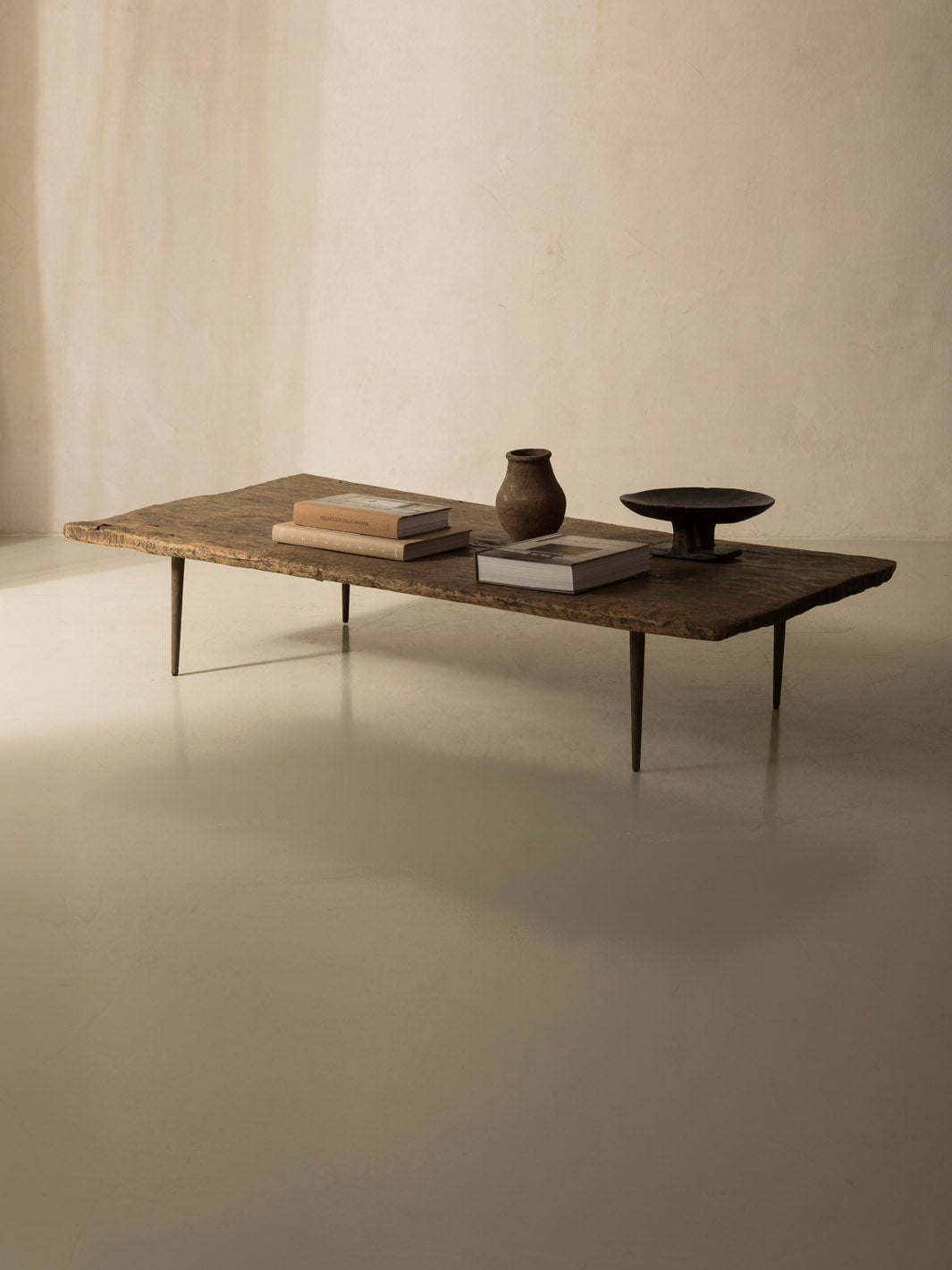 Mesa de centro de roble con patas de metal 164x82x33cm – Rue Vintage 74
