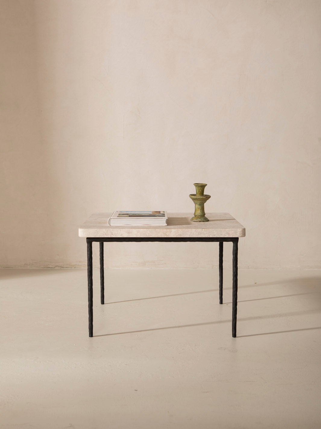 Mesa Arrow Martelé 60x60x40cm – Rue Vintage 74